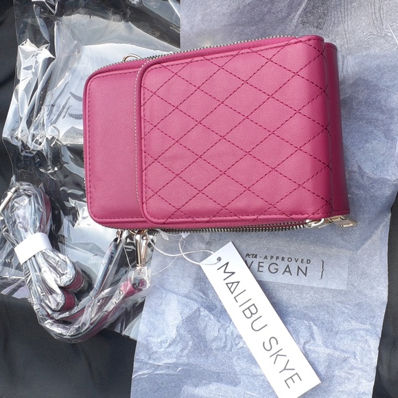 Malibu Skye | Bags | Malibu Skye Vegan Leather Crossbody Bag | Poshmark